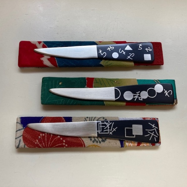 Kaga Zogan(Metal Inlay) and metal carving artist Kazue NAKAMURA ...