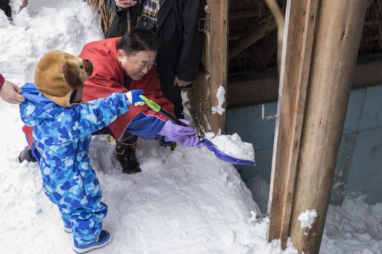 “Himuro no shikomi” Preparing the Icebox｜Image Gallery｜VISIT KANAZAWA ...